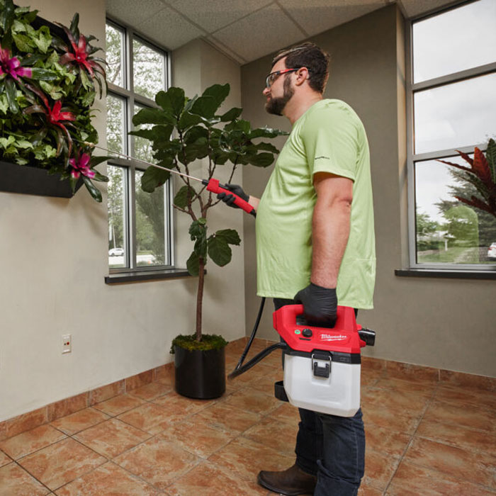 Milwaukee M12 BHCS3L-201 Sprayer Kit | Gardening Tools UK