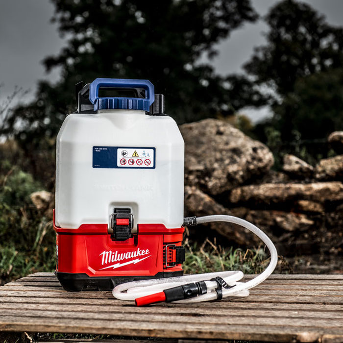 Milwaukee M18 BPFP-WST Water Switch Tank | Gardening Tools UK